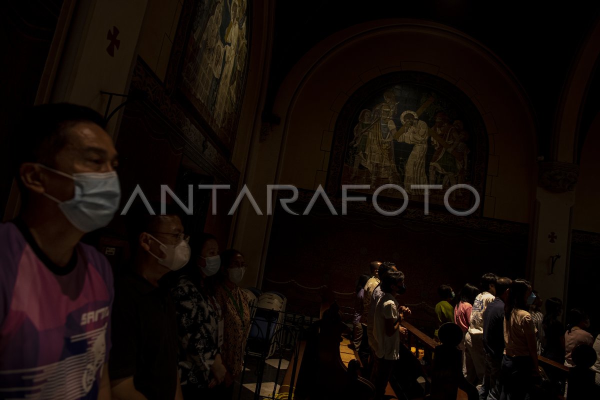 MISA KENAIKAN ISA ALMASIH DI KATEDRAL JAKARTA | ANTARA Foto