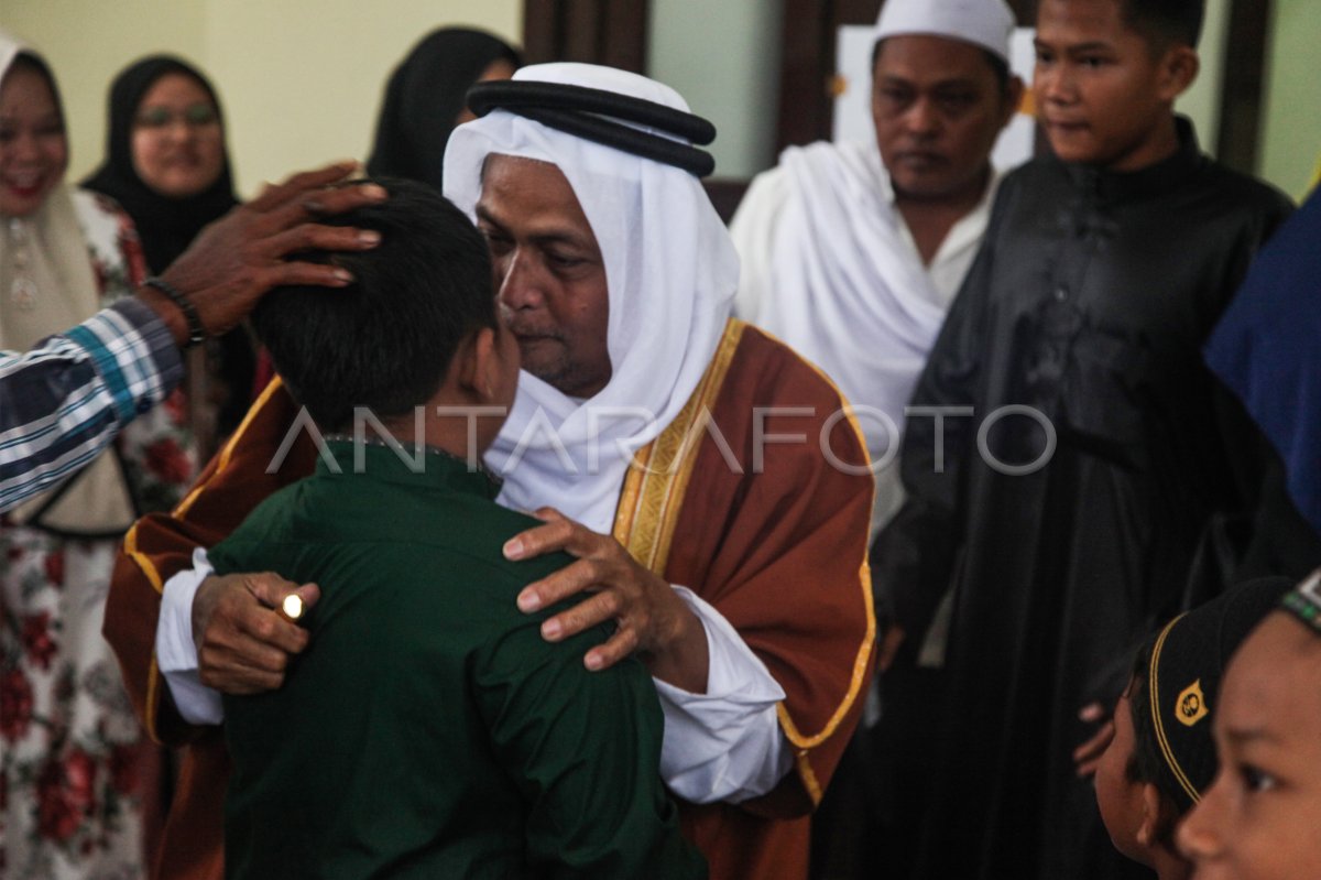 KEDATANGAN JAMAAH HAJI ASAL KALTENG | ANTARA Foto