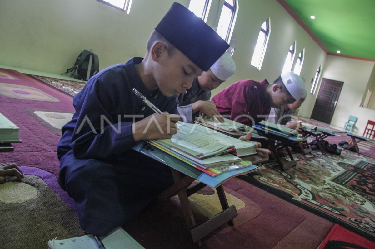 Pesantren Kilat Pada Bulan Ramadhan Antara Foto