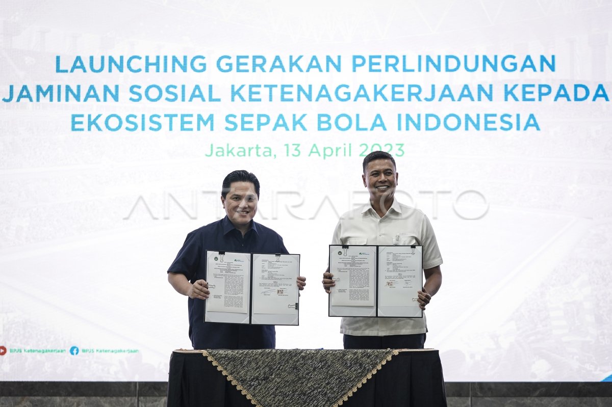 PSSI DAN BPJSTK BERIKAN PERLINDUNGAN UNTUK WASIT | ANTARA Foto PSSI DAN BPJSTK BERIKAN PERLINDUNGAN UNTUK WASIT | ANTARA Foto