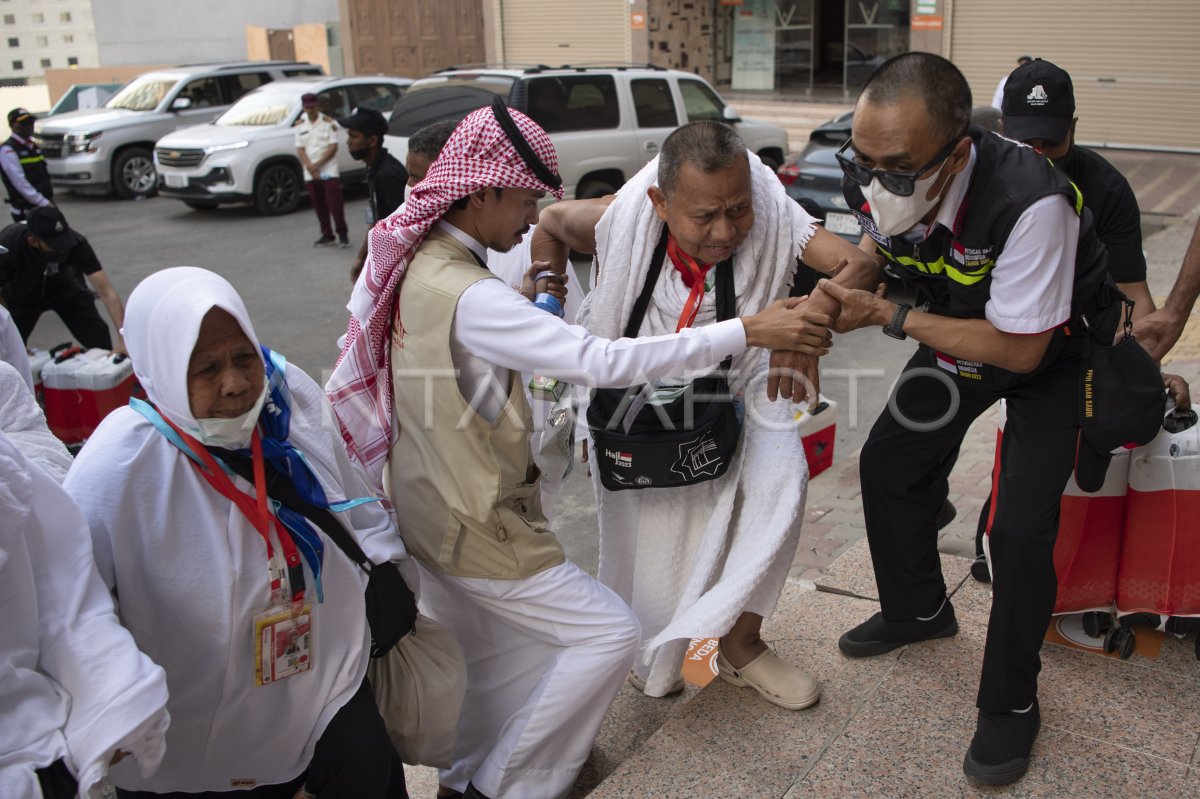 Kloter tambahan jamaah calon haji tiba di Mekah | ANTARA Foto Kloter tambahan jamaah calon haji tiba di Mekah | ANTARA Foto