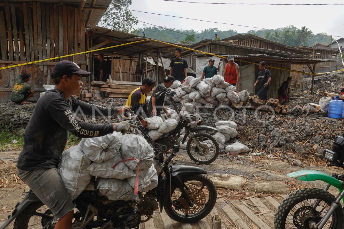 Kompensasi penutupan tambang emas ilegal | ANTARA Foto