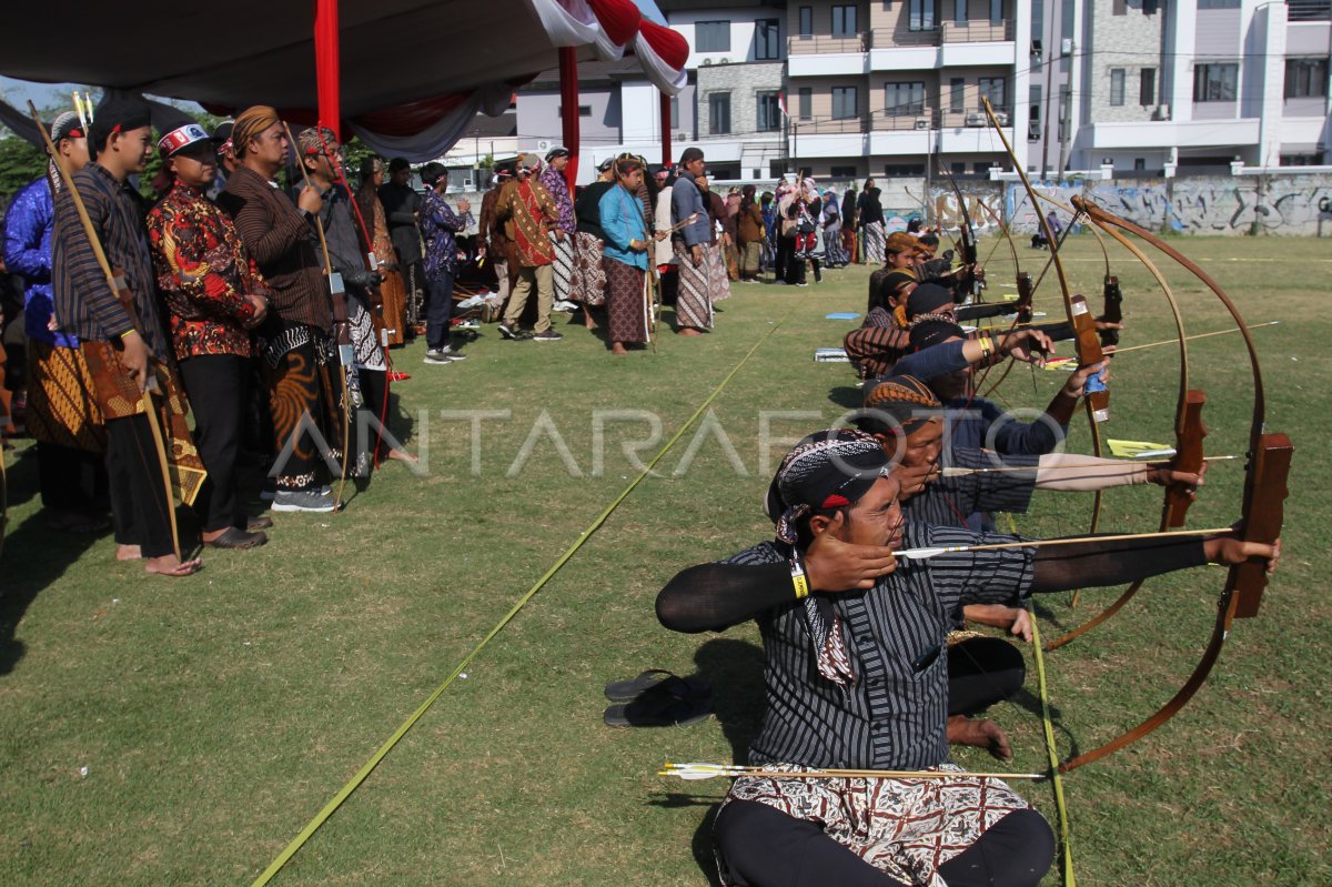 Gladen Ageng Panahan Tradisional di Surabaya | ANTARA Foto