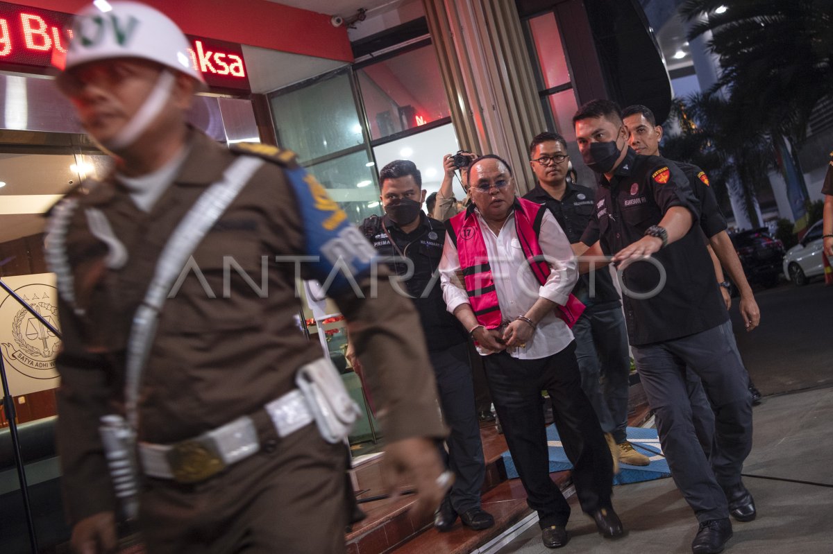 Kejagung resmi tahan Ismael Thomas | ANTARA Foto