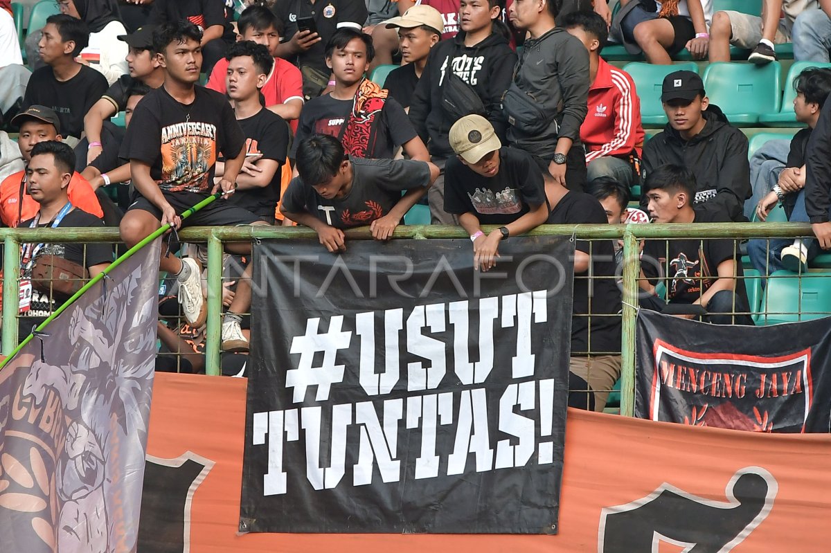 Spanduk solidaritas untuk korban Kanjuruhan Malang | ANTARA Foto Spanduk solidaritas untuk korban Kanjuruhan Malang | ANTARA Foto