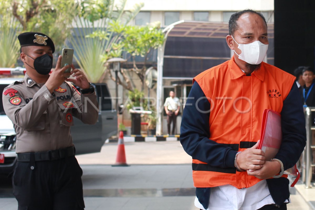Pemeriksaan Tersangka Gustaf | ANTARA Foto