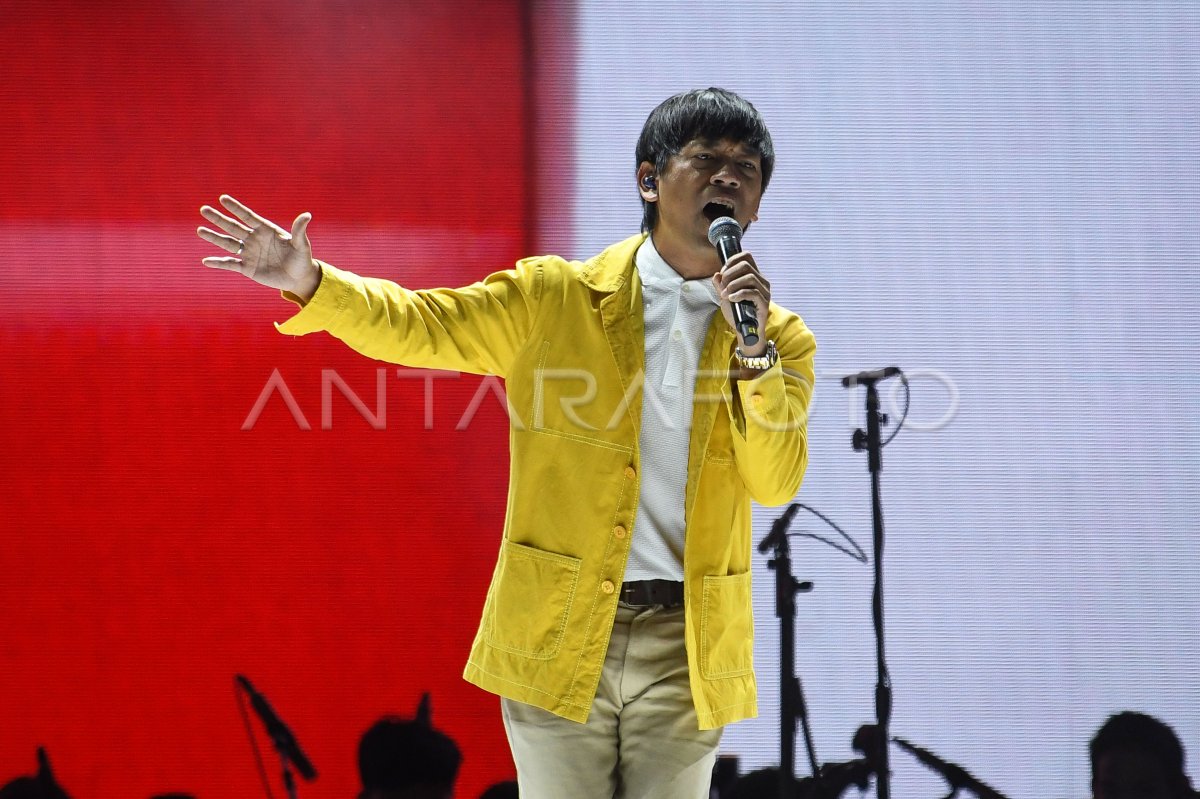 Puncak peringatan Hari Sumpah Pemuda di Monas | ANTARA Foto Puncak peringatan Hari Sumpah Pemuda di Monas | ANTARA Foto