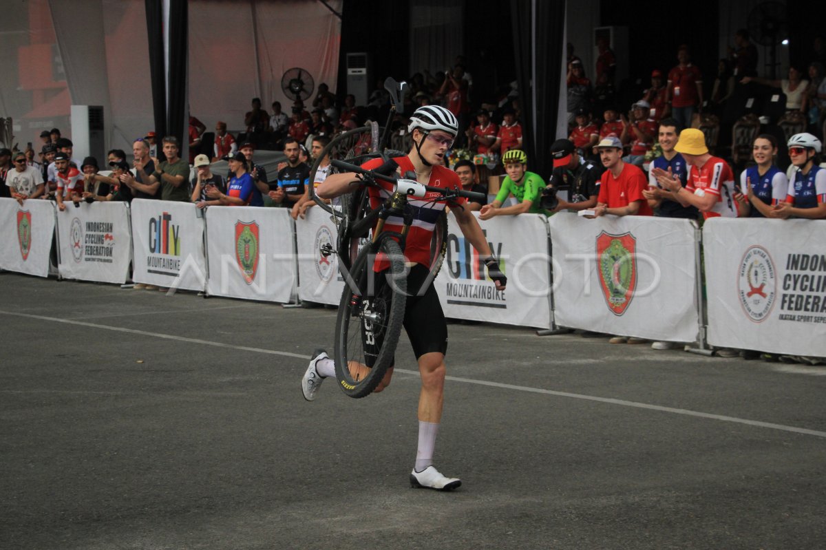 Juara UCI MTB Men Elite 2023 | ANTARA Foto