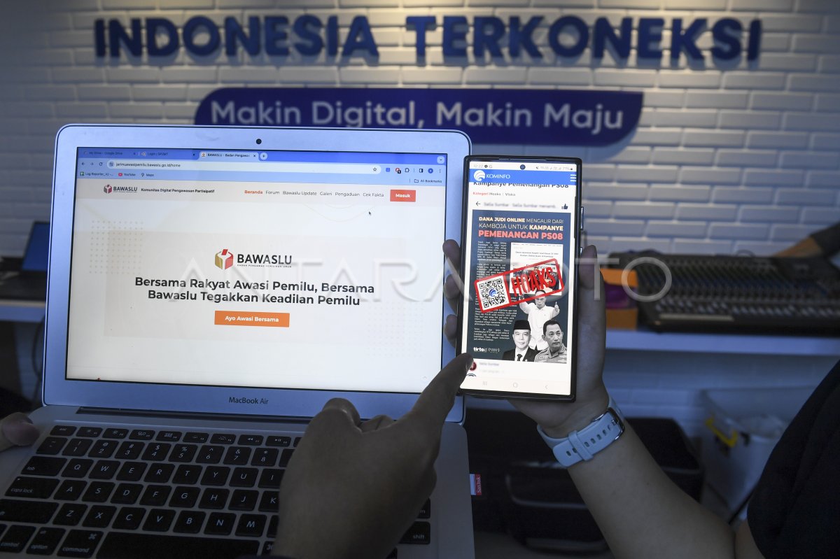 Aplikasi Pengawasan Pemilu 2024 | ANTARA Foto
