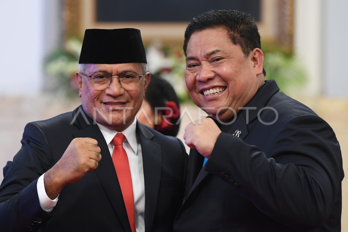 Presiden Jokowi lantik Kepala BNN Marthinus Hukom | ANTARA Foto