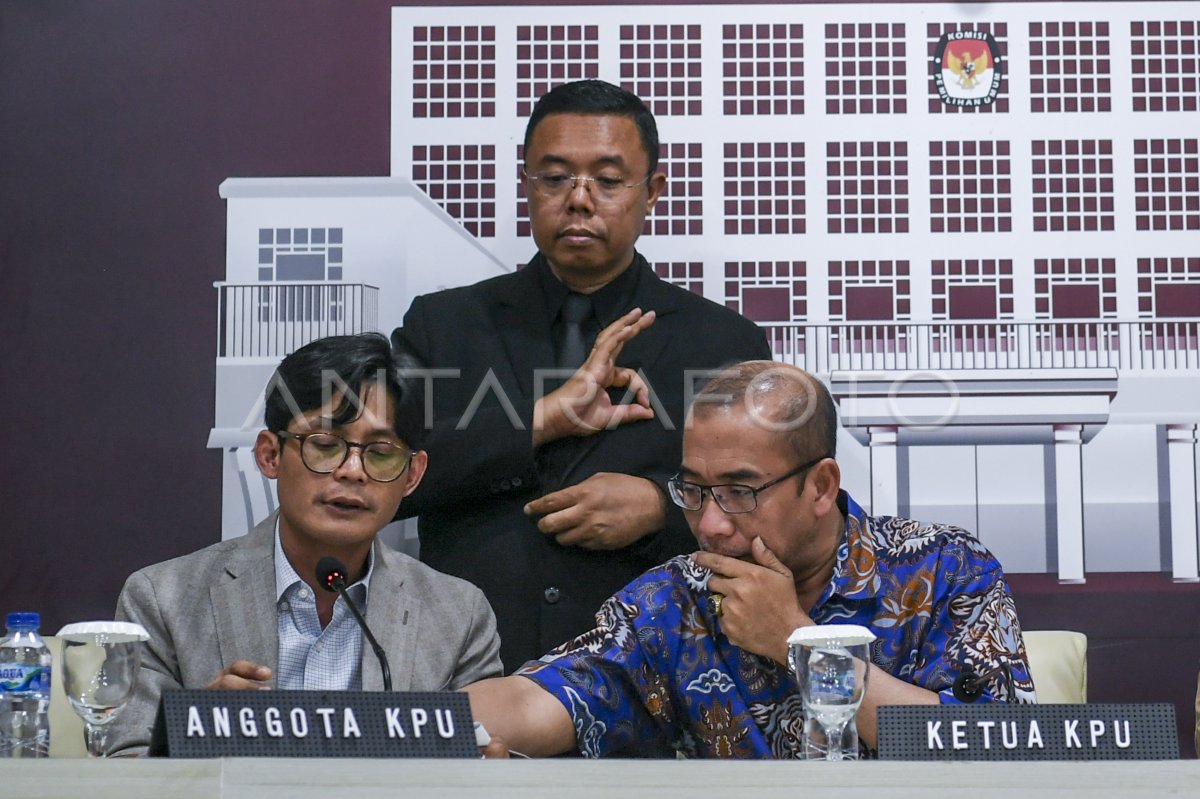 Persiapan KPU jelang debat perdana capres-cawapres | ANTARA Foto Persiapan KPU jelang debat perdana capres-cawapres | ANTARA Foto