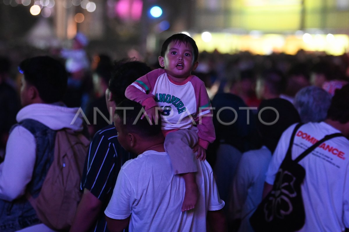 Perayaan Tahun Baru di Bundaran HI Jakarta | ANTARA Foto