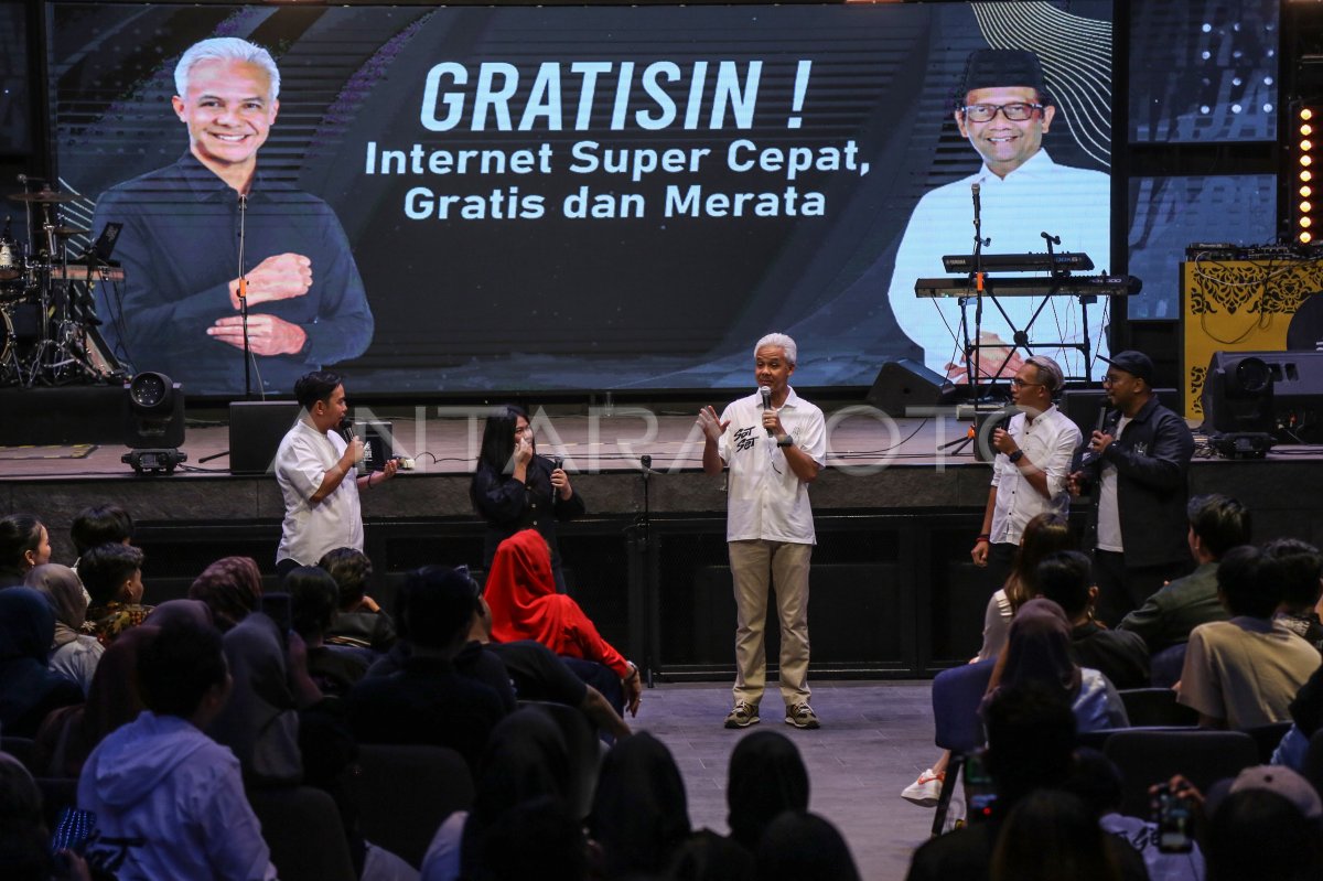 Program internet gratis Ganjar Pranowo | ANTARA Foto