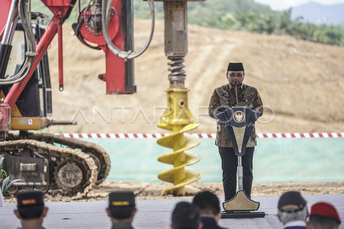 Peletakan batu pertama Masjid Negara IKN | ANTARA Foto Peletakan batu pertama Masjid Negara IKN | ANTARA Foto