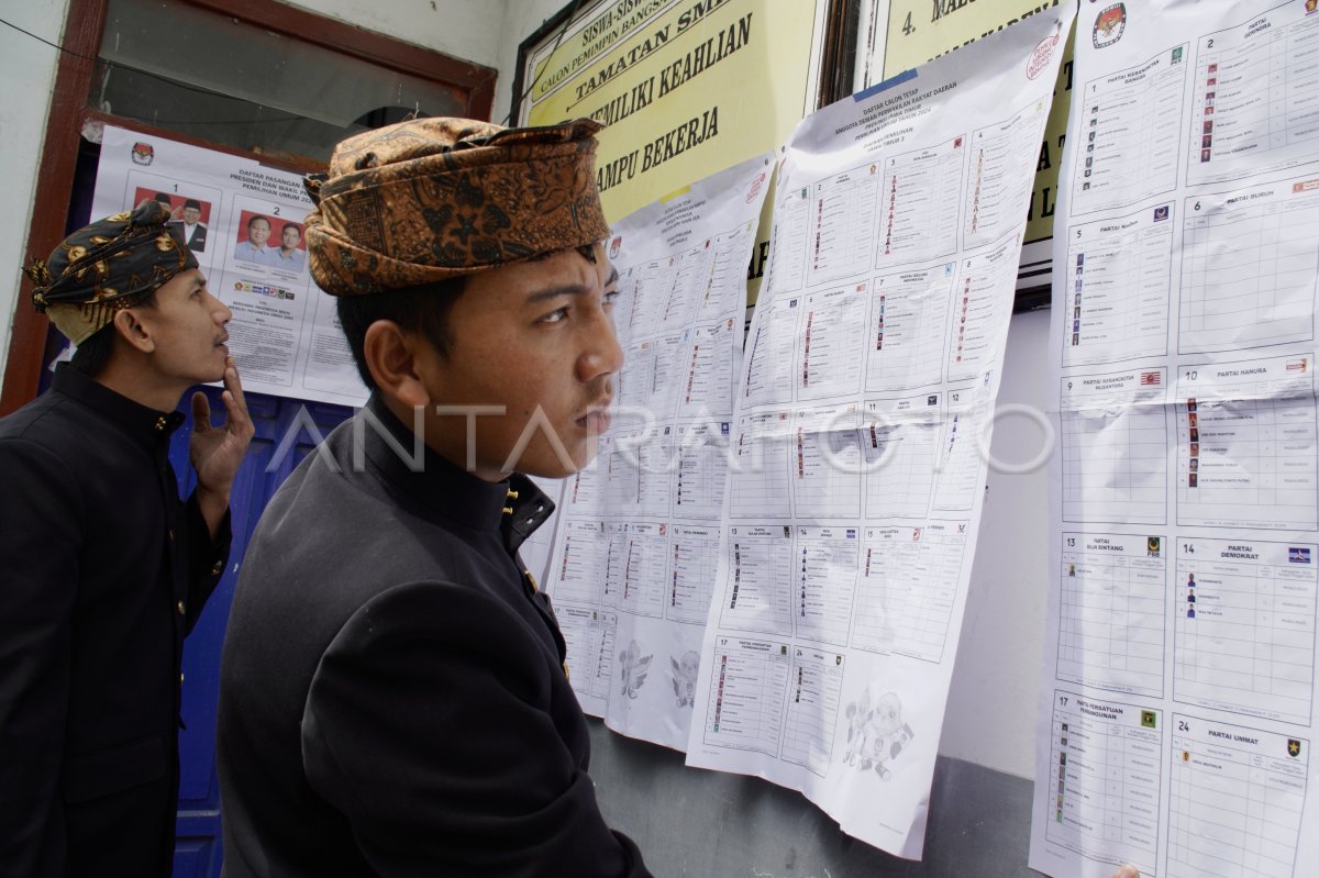 Suku Tengger ikuti Pemilu 2024 | ANTARA Foto Suku Tengger ikuti Pemilu 2024 | ANTARA Foto