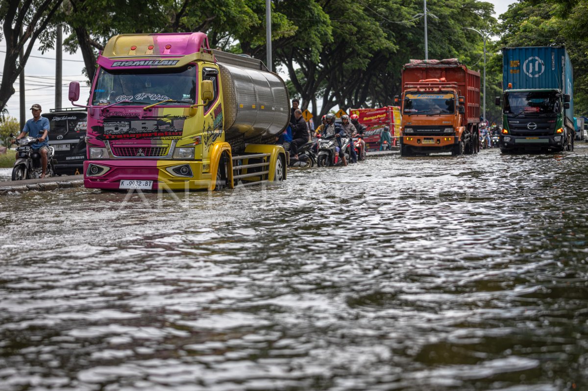 Pembukaan jalan pantura Demak-Kudus | ANTARA Foto Pembukaan jalan pantura Demak-Kudus | ANTARA Foto