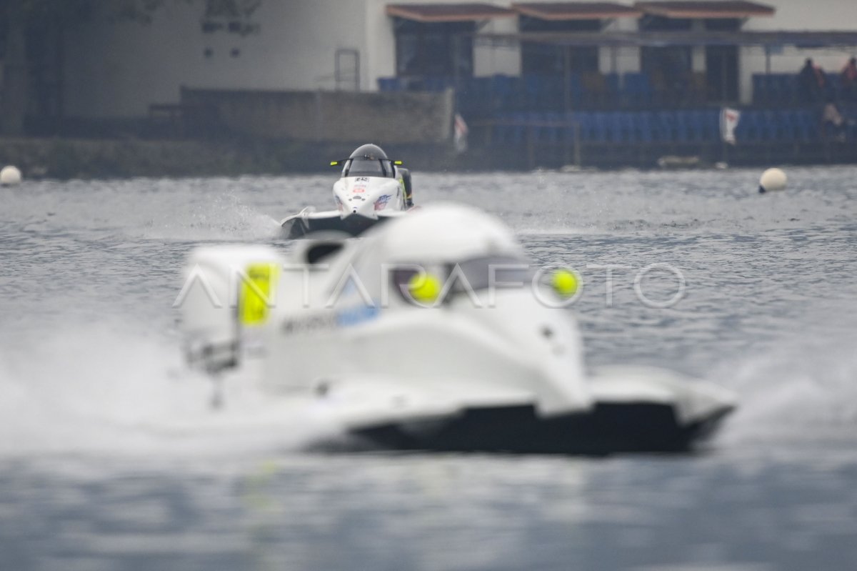 Sesi latihan bebas F1 Powerboat 2024 | ANTARA Foto Sesi latihan bebas F1 Powerboat 2024 | ANTARA Foto