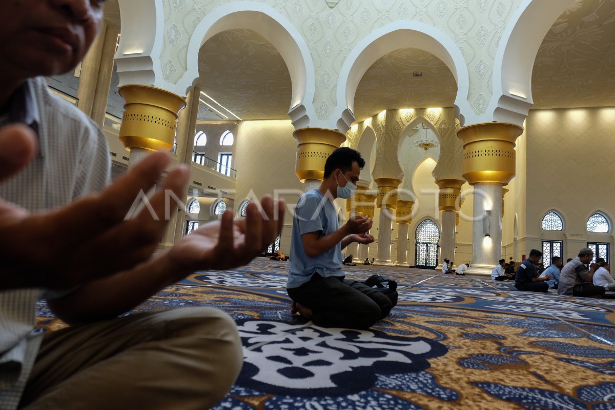Masjid Sheikh Zayed Solo saat Ramadhan | ANTARA Foto