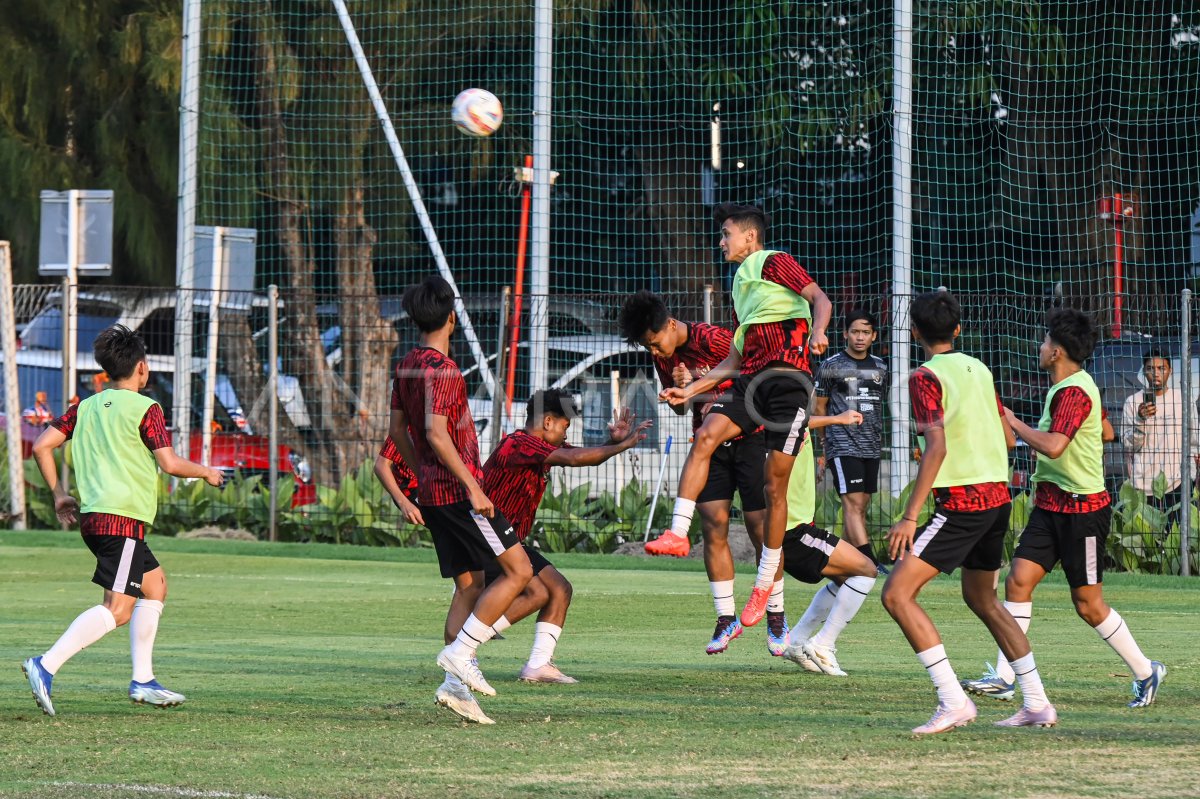 Latihan Timnas Indonesia U20 jelang lawan China | ANTARA Foto