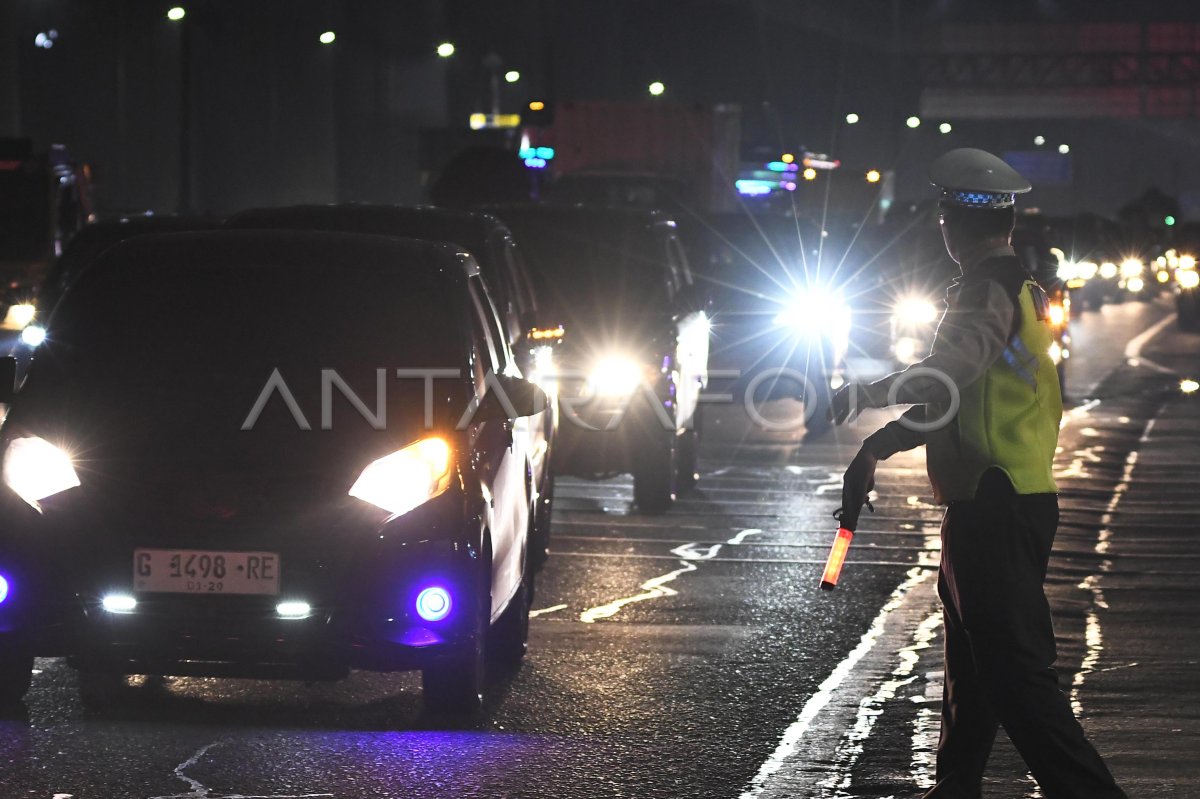 Sistem buka tutup Jalan Layang MBZ | ANTARA Foto