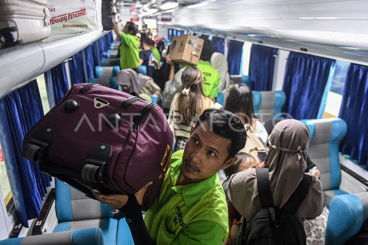 Capaian KAI dalam pelayanan mudik lebaran 2024 | ANTARA Foto