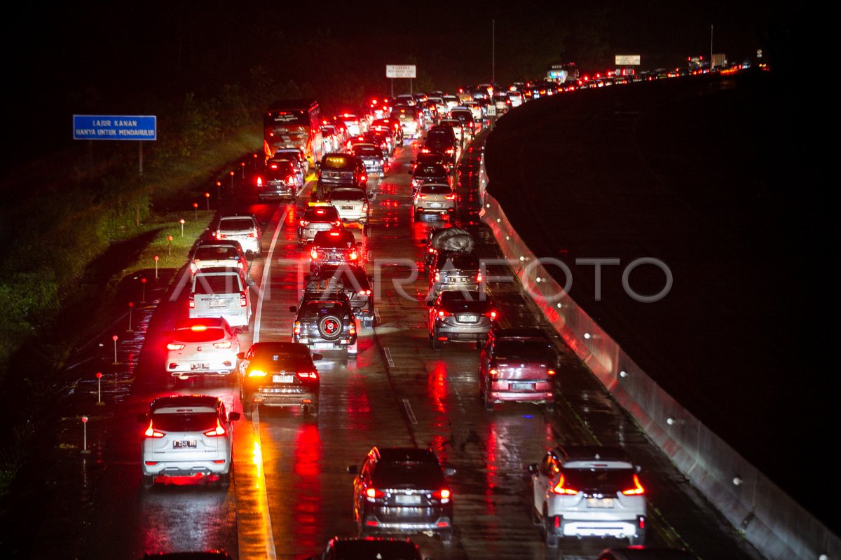 Puncak arus balik lebaran 2024 | ANTARA Foto