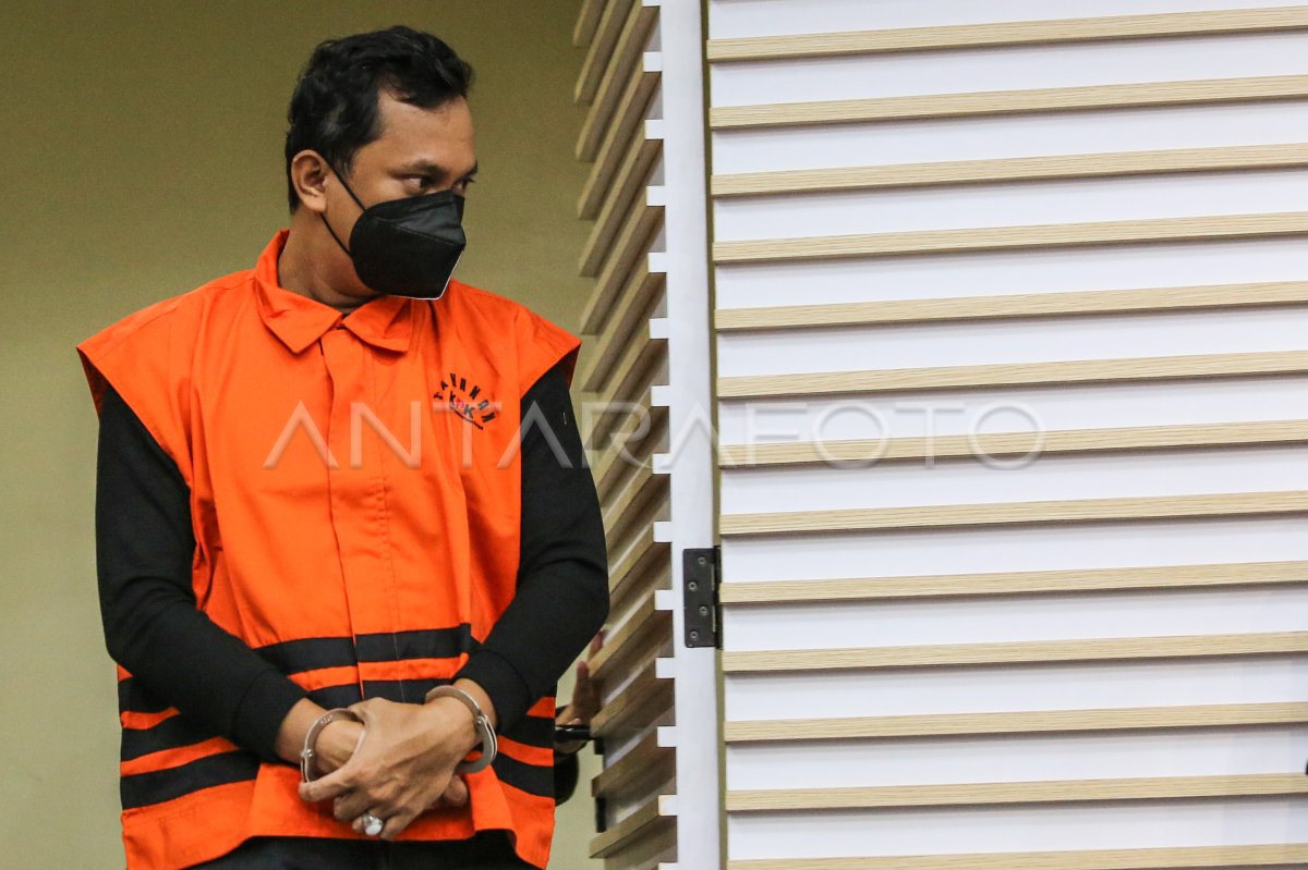 Penahanan Bupati Sidoarjo Ahmad Muhdlor Ali | ANTARA Foto Penahanan Bupati Sidoarjo Ahmad Muhdlor Ali | ANTARA Foto