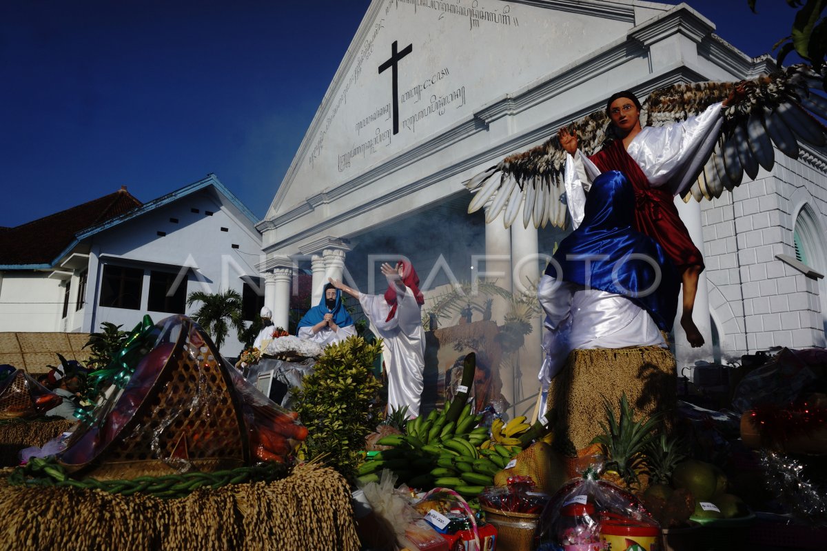 Hari raya unduh-unduh Jombang | ANTARA Foto Hari raya unduh-unduh Jombang | ANTARA Foto