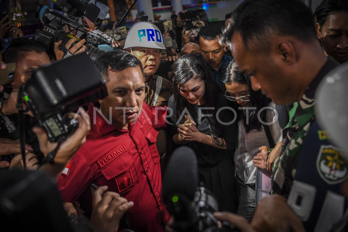 Pemeriksaan Sandra Dewi di Kejagung | ANTARA Foto Pemeriksaan Sandra Dewi di Kejagung | ANTARA Foto