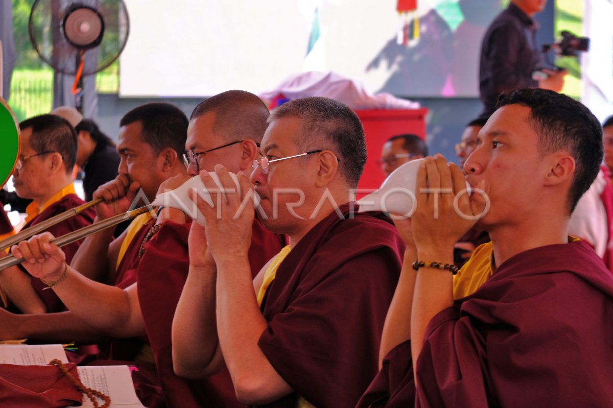 Doa perdamaian Nyingma Monlam 2024 | ANTARA Foto Doa perdamaian Nyingma Monlam 2024 | ANTARA Foto
