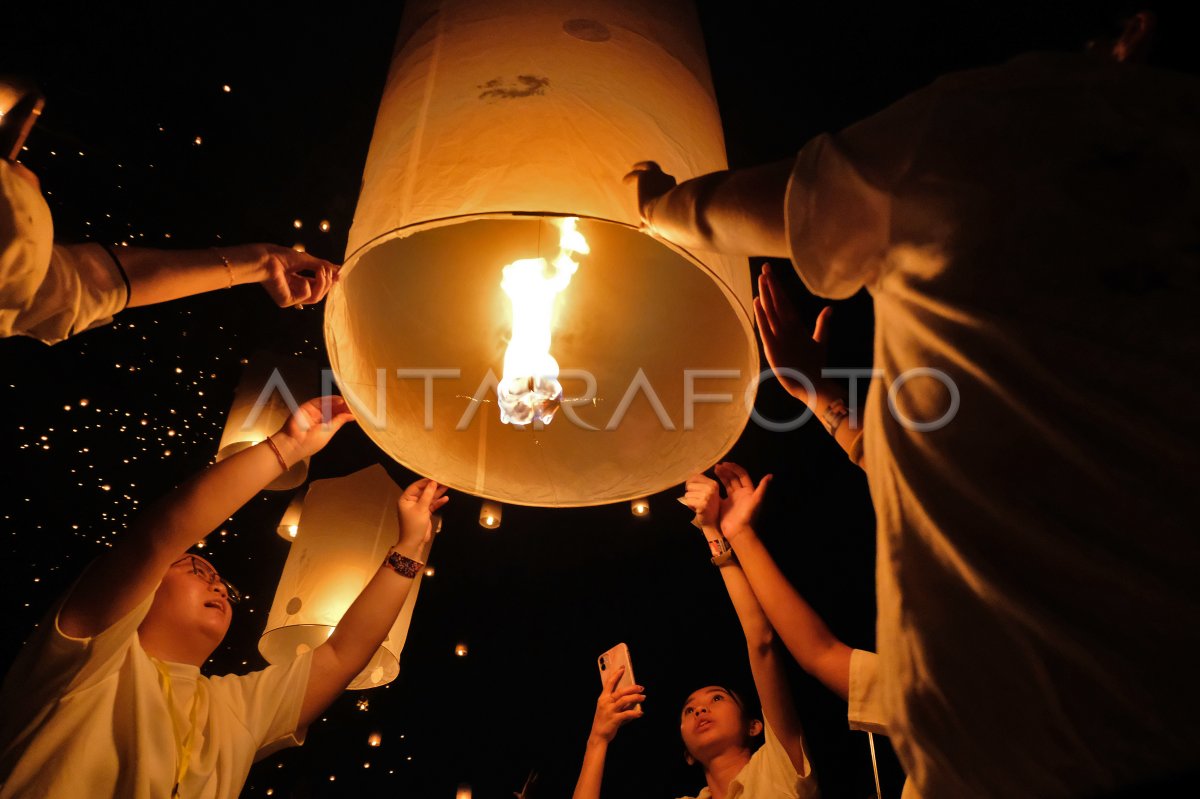 Festival lampion Waisak 2568 BE/2024 di Borobudur | ANTARA Foto