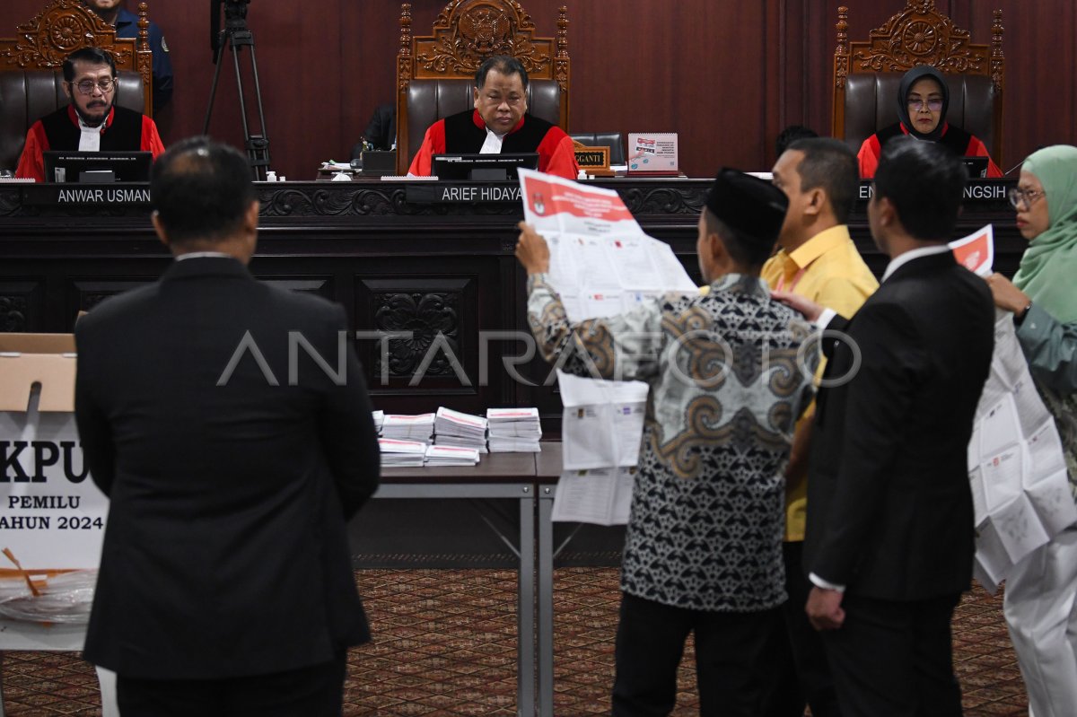 Sidang pembuktian sengketa Pileg 2024 | ANTARA Foto Sidang pembuktian sengketa Pileg 2024 | ANTARA Foto