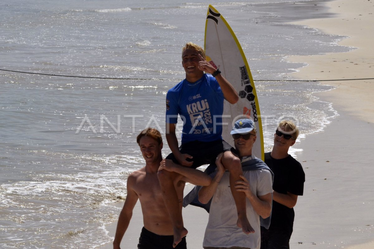 Final World Surf League Krui Pro QS 5000 | ANTARA Foto