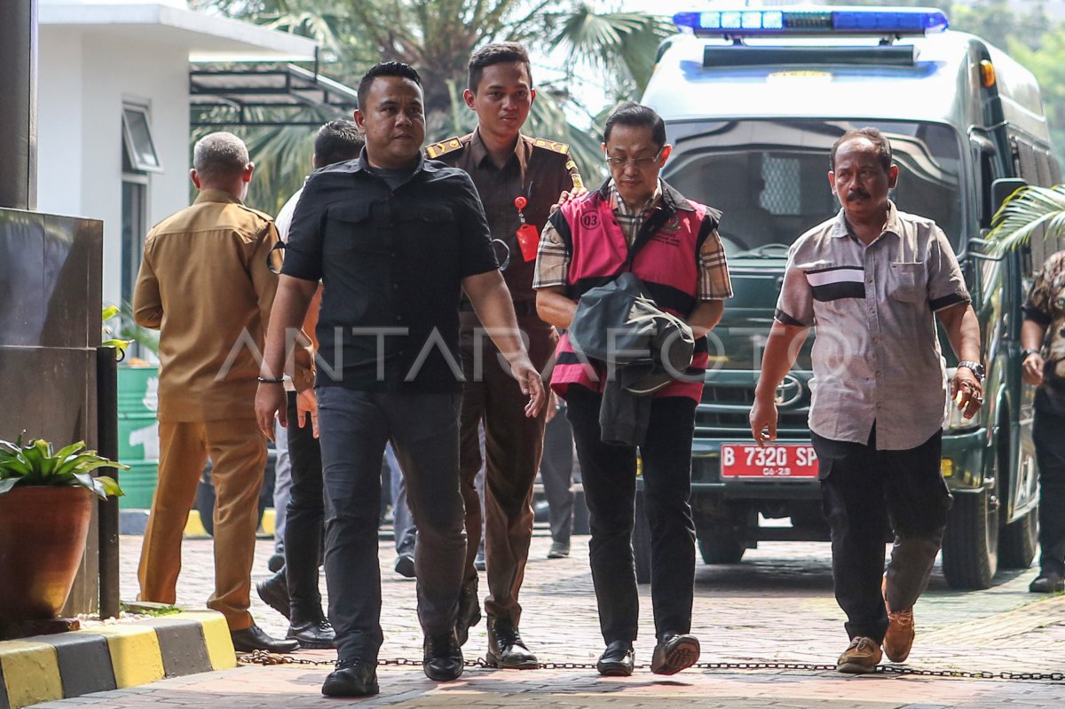 Pelimpahan perkara korupsi timah di Kejari Jakarta Selatan | ANTARA Foto Pelimpahan perkara korupsi timah di Kejari Jakarta Selatan | ANTARA Foto