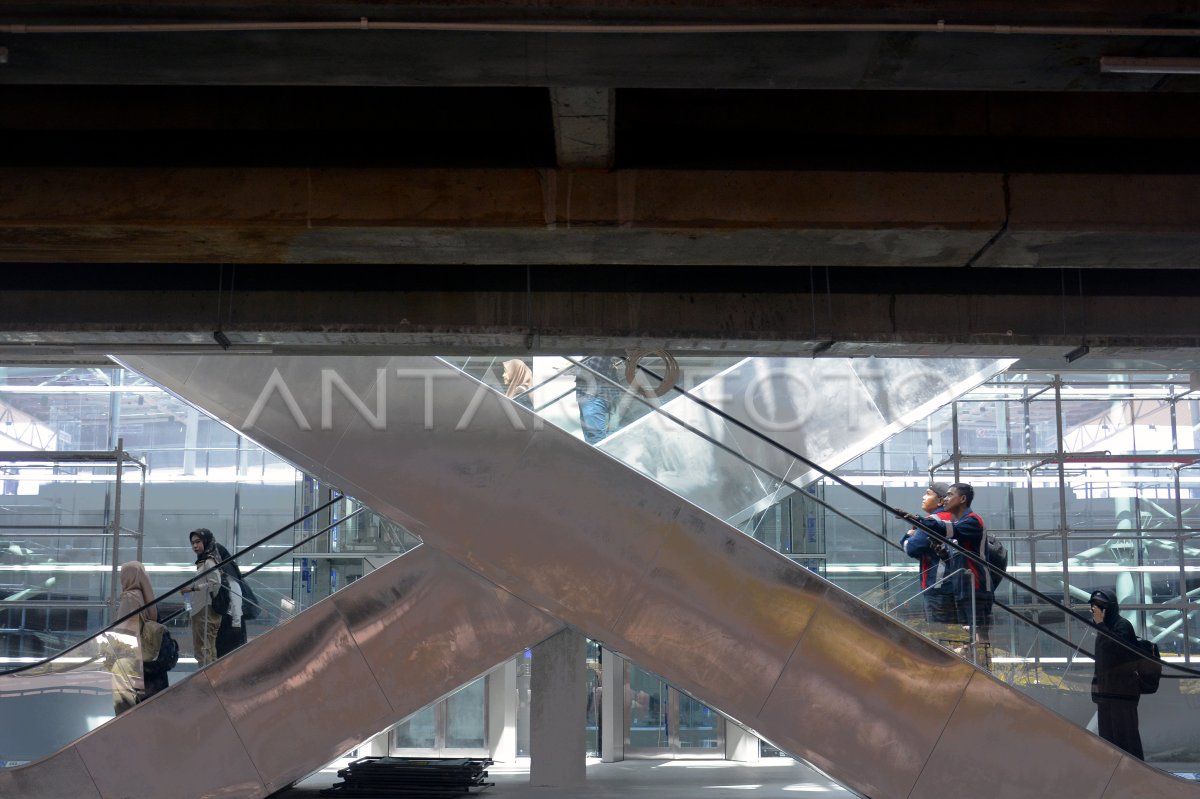 Terminal baru Bandara Sultan Hasanuddin beroperasi | ANTARA Foto Terminal baru Bandara Sultan Hasanuddin beroperasi | ANTARA Foto