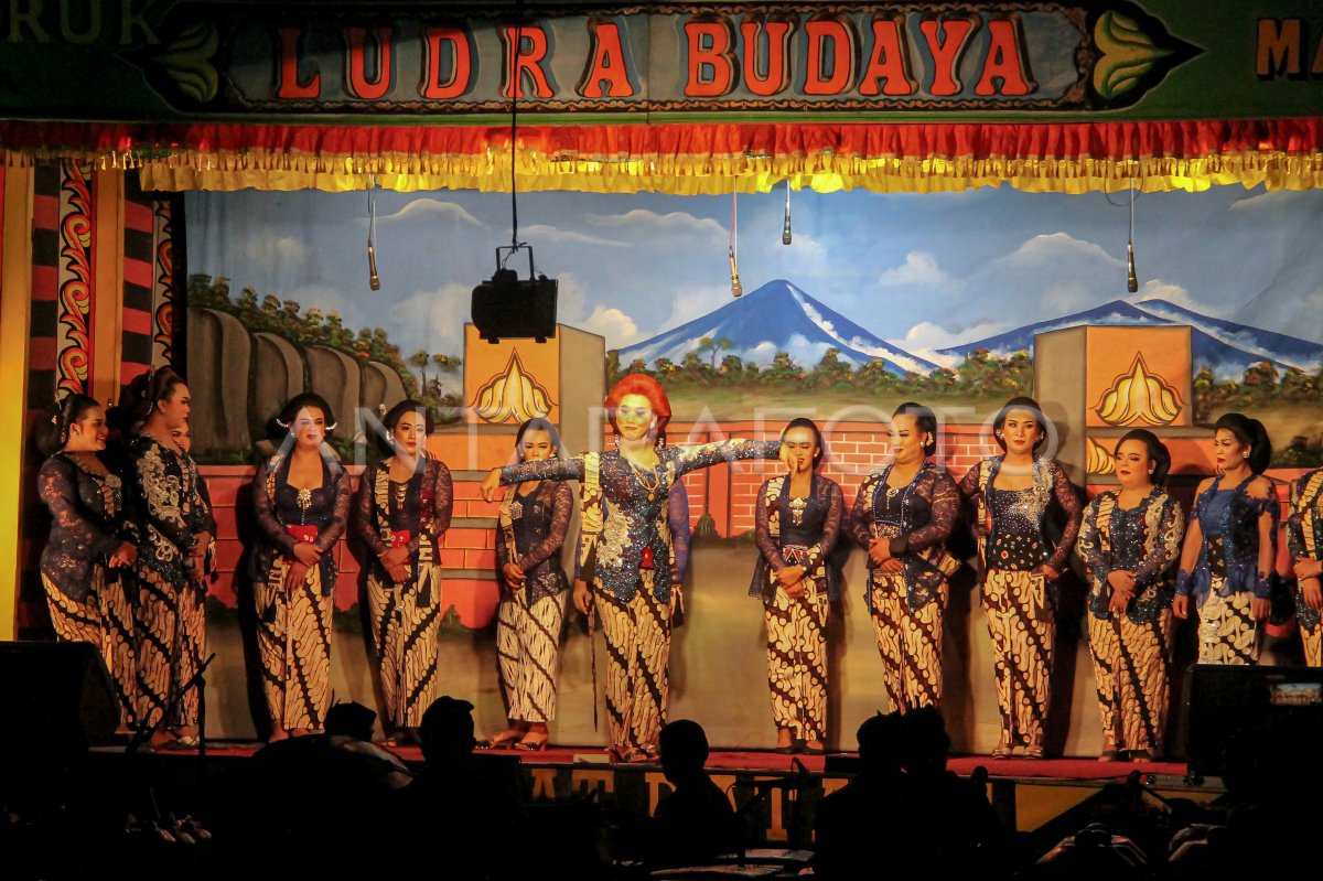 Pementasan kesenian Ludruk Jawa Timur | ANTARA Foto