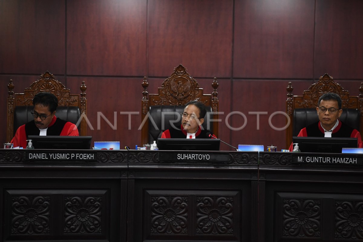 Ketua MK Suhartoyo pimpin sidang sengketa pemilu | ANTARA Foto Ketua MK Suhartoyo pimpin sidang sengketa pemilu | ANTARA Foto