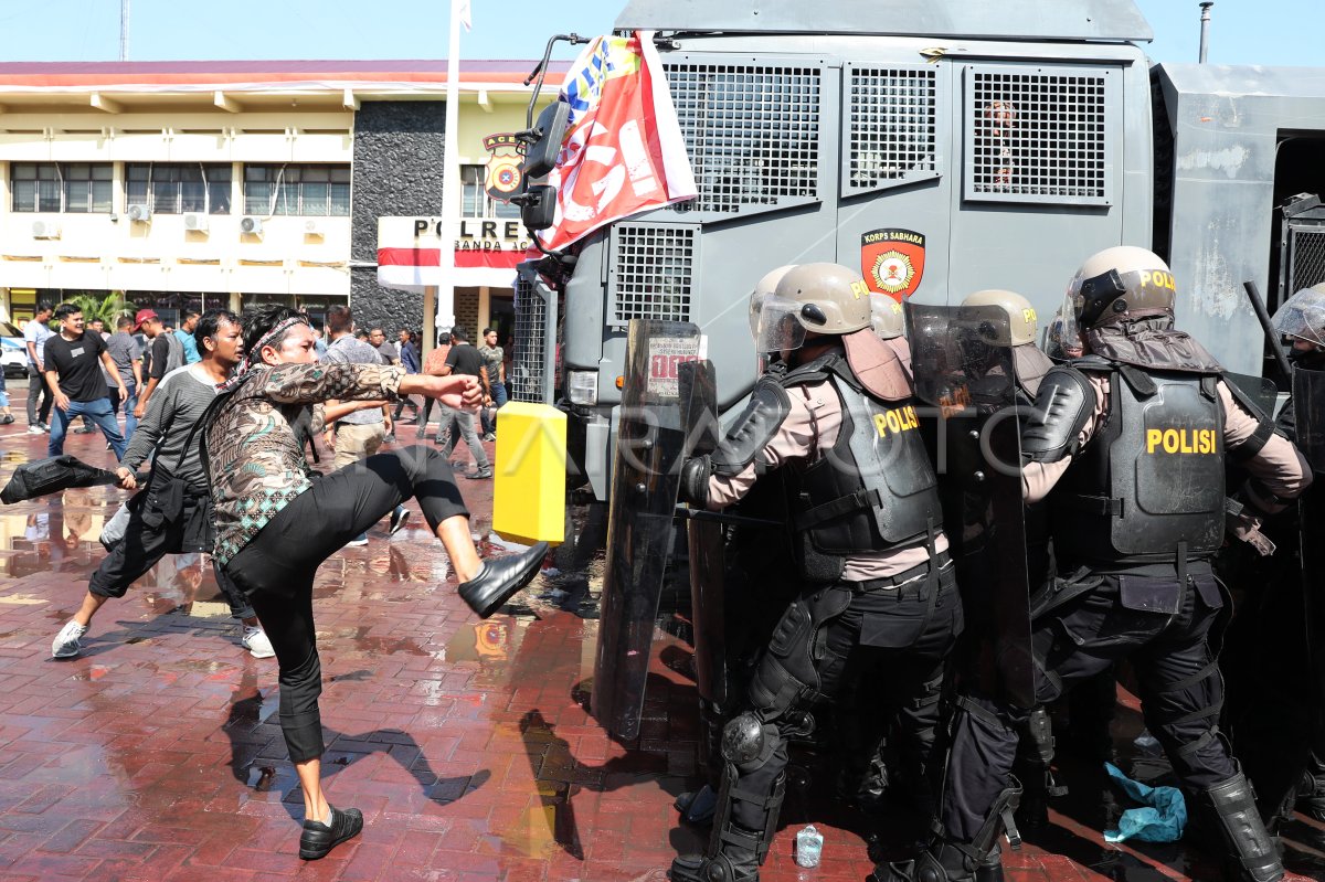 Simulasi sispamkota pengamanan Pilkada 2024 | ANTARA Foto