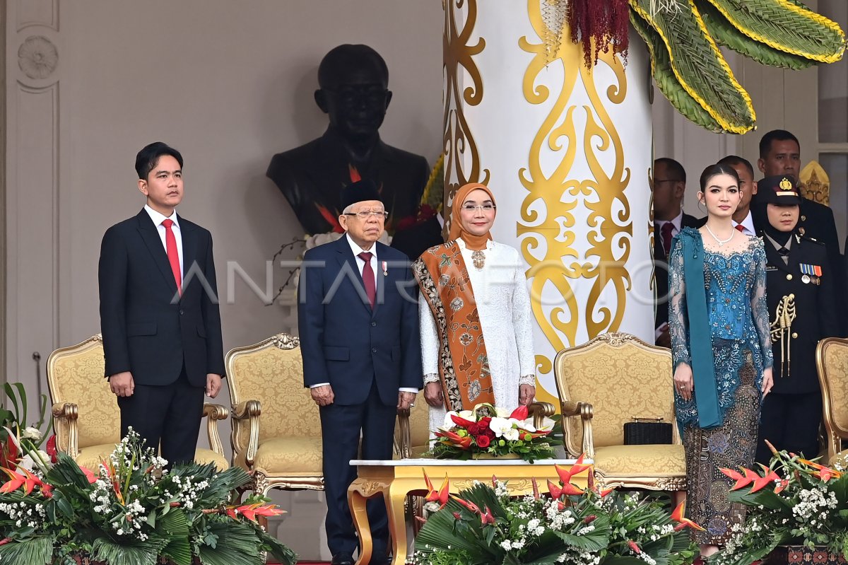Upacara Penurunan Bendera Merah Putih di Jakarta | ANTARA Foto Upacara Penurunan Bendera Merah Putih di Jakarta | ANTARA Foto
