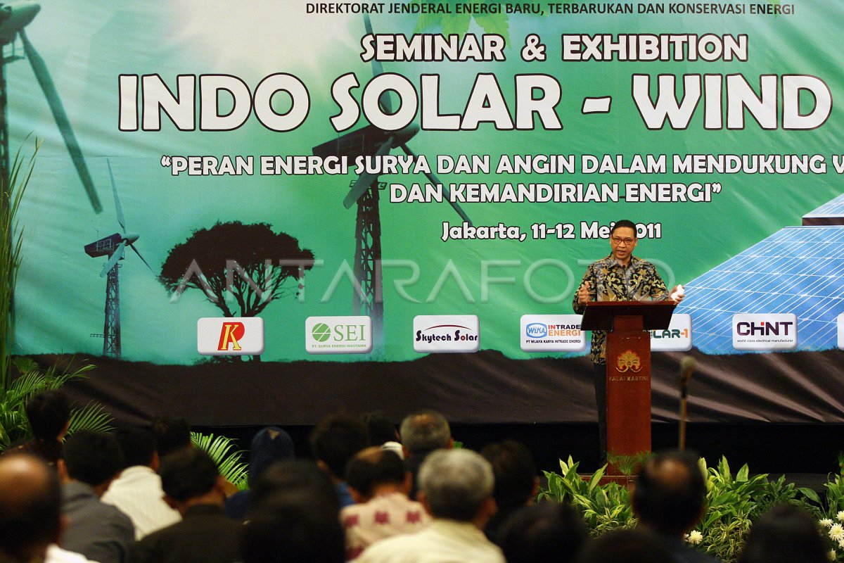 INDO SOLAR-WIND | ANTARA Foto