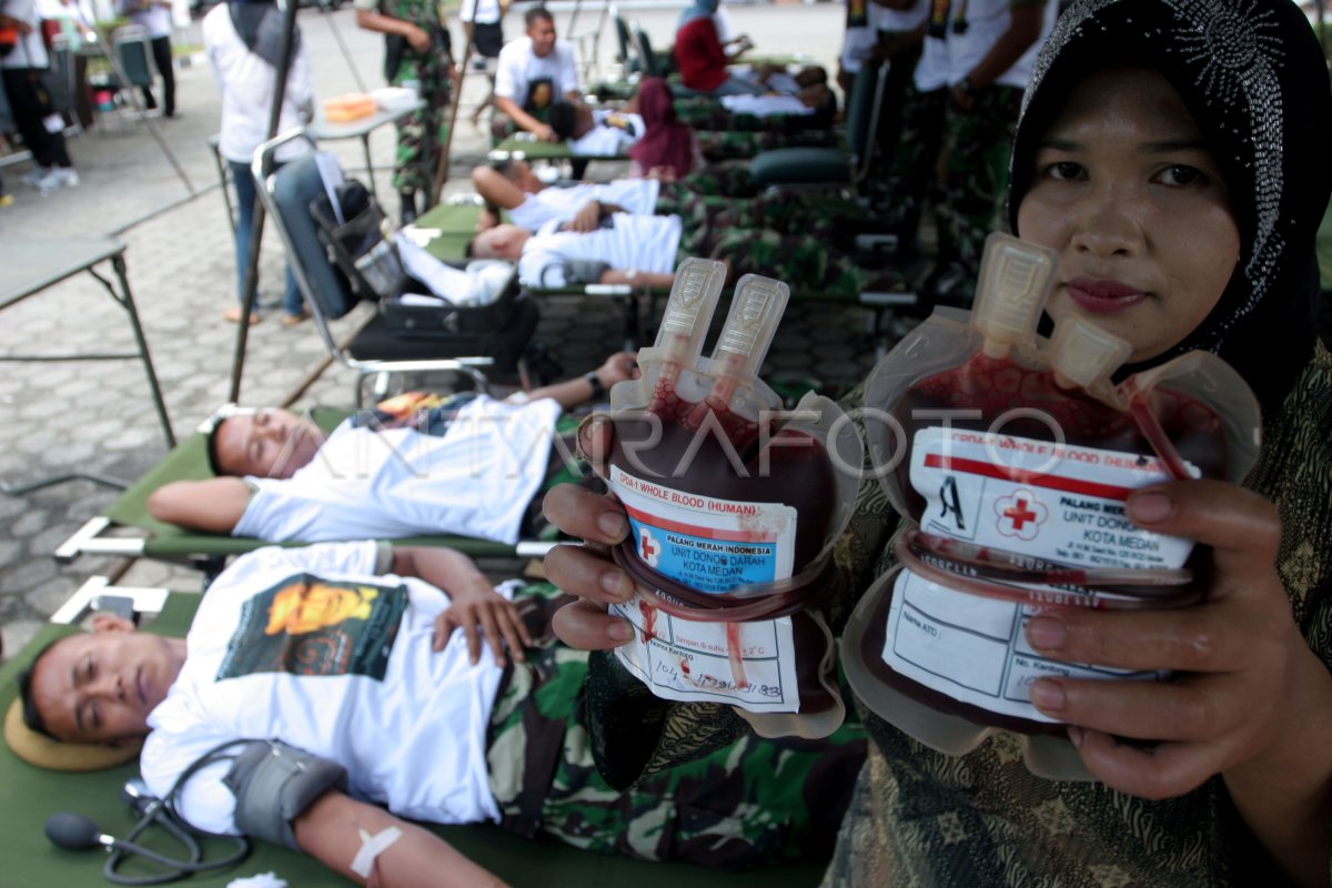 DONOR DARAH TNI | ANTARA Foto