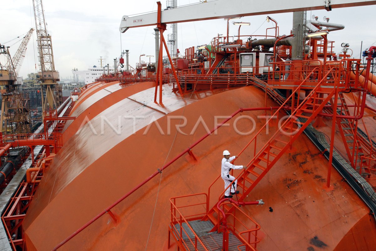 FSRU PERTAMA INDONESIA | ANTARA Foto