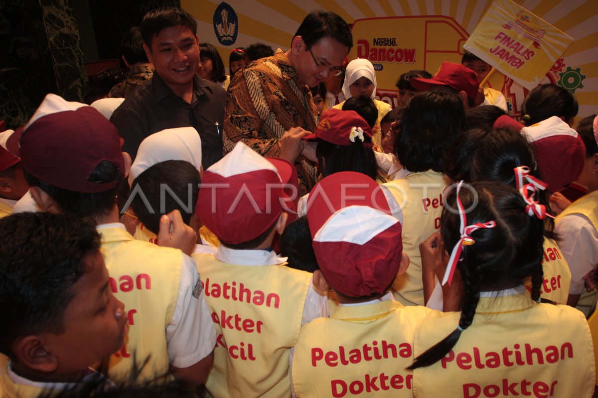 PELATIHAN DOKTER KECIL | ANTARA Foto PELATIHAN DOKTER KECIL | ANTARA Foto