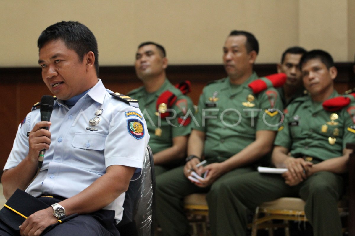 KESAKSIAN SIPIR LAPAS | ANTARA Foto KESAKSIAN SIPIR LAPAS | ANTARA Foto