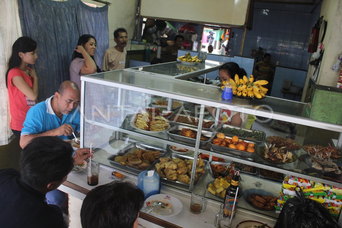 Warung Buka di Bulan Ramadhan | ANTARA Foto