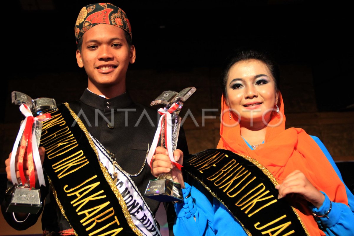ABANG NONE BUKU 2013 | ANTARA Foto ABANG NONE BUKU 2013 | ANTARA Foto