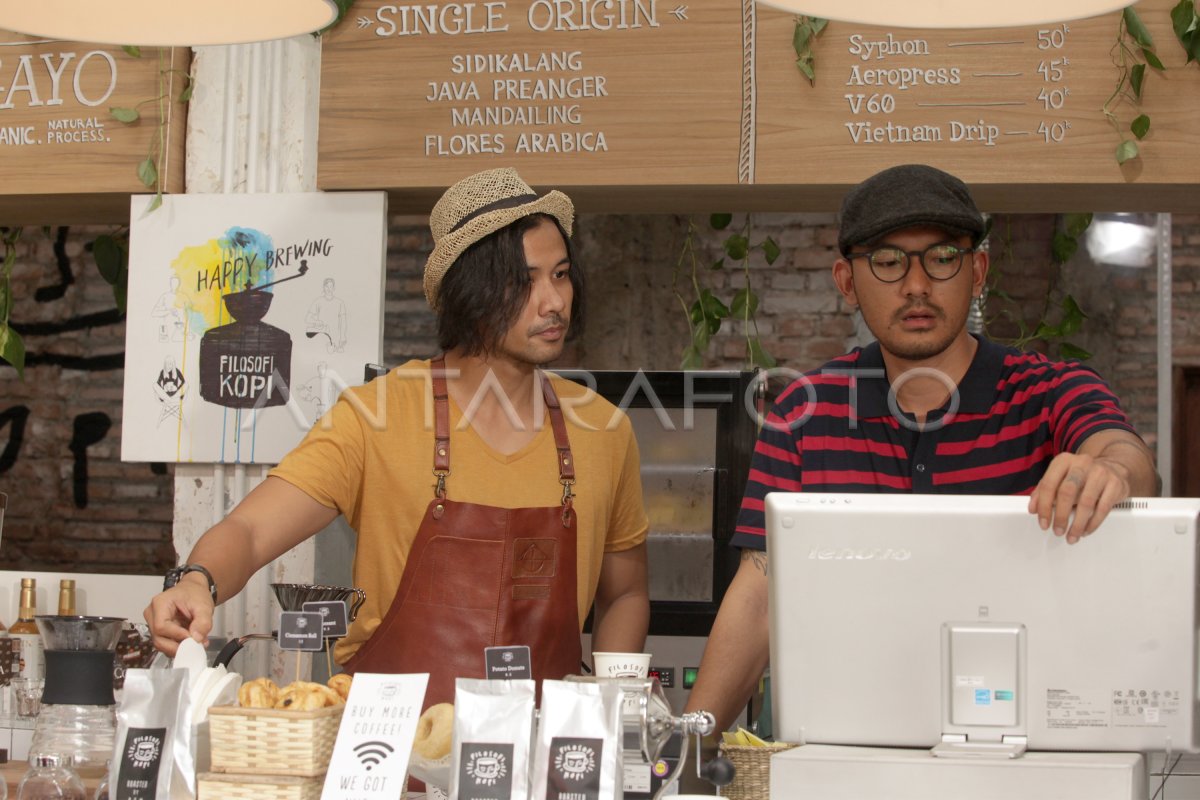 PRODUKSI FILM FILOSOFI KOPI | ANTARA Foto