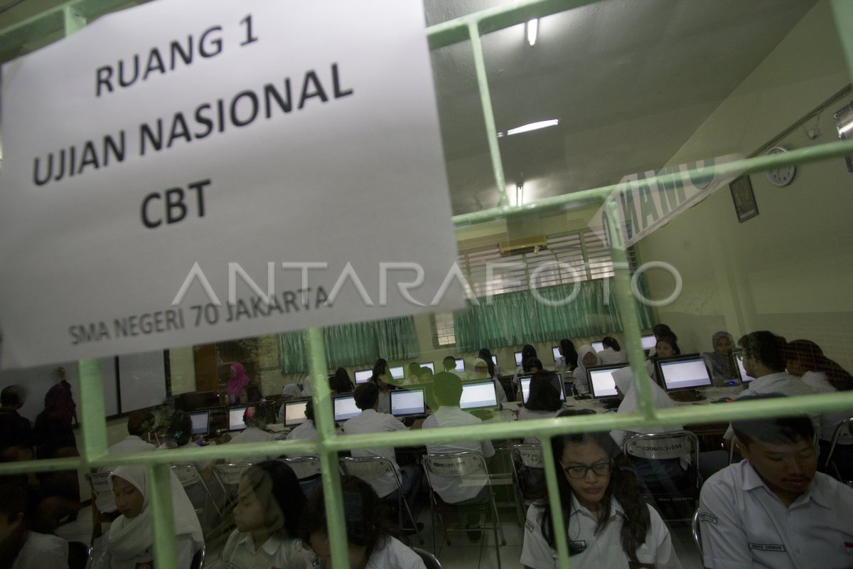 UJIAN NASIONAL BERBASIS KOMPUTER | ANTARA Foto