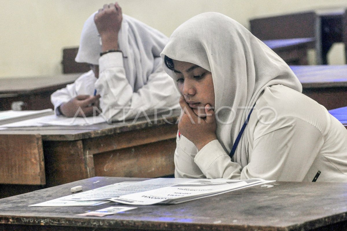 UJIAN NASIONAL SUSULAN | ANTARA Foto
