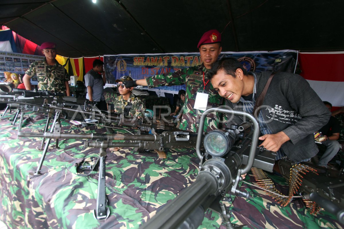 PAMERAN HUT KODAM I BUKIT BARISAN | ANTARA Foto
